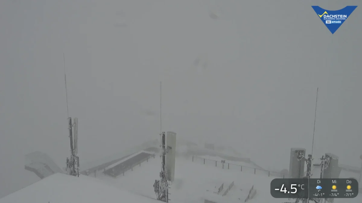 60 cm Neuschnee: So winterlich zeigen sich der Dachstein und die Planai
