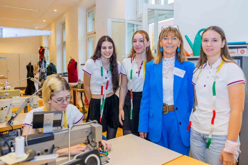 WIMO: Komm zum Tag der offenen Tür der buntesten Schule Kärntens!