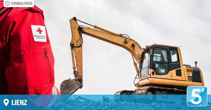 100-Meter-Absturz mit Bagger – Arbeiter überlebt wie durch ein Wunder